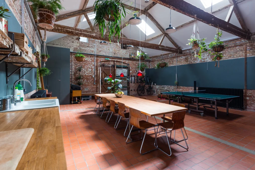 Recom Farmhouse - WHO WE ARE